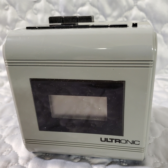 Portable Audio & Video | Vintage Ultronic Cube Clock Radio Audio ...